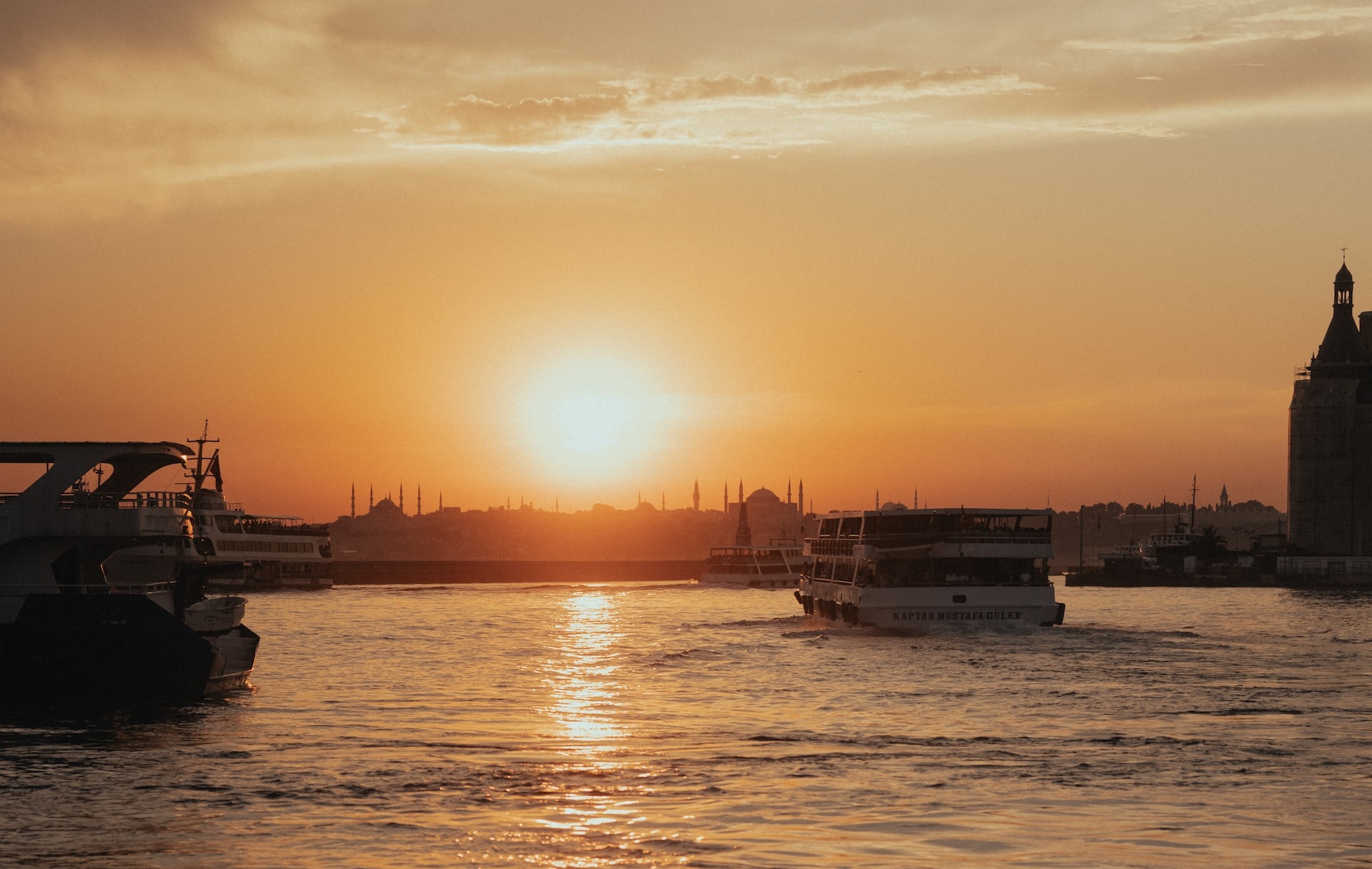 5 Amazing Istanbul Poems